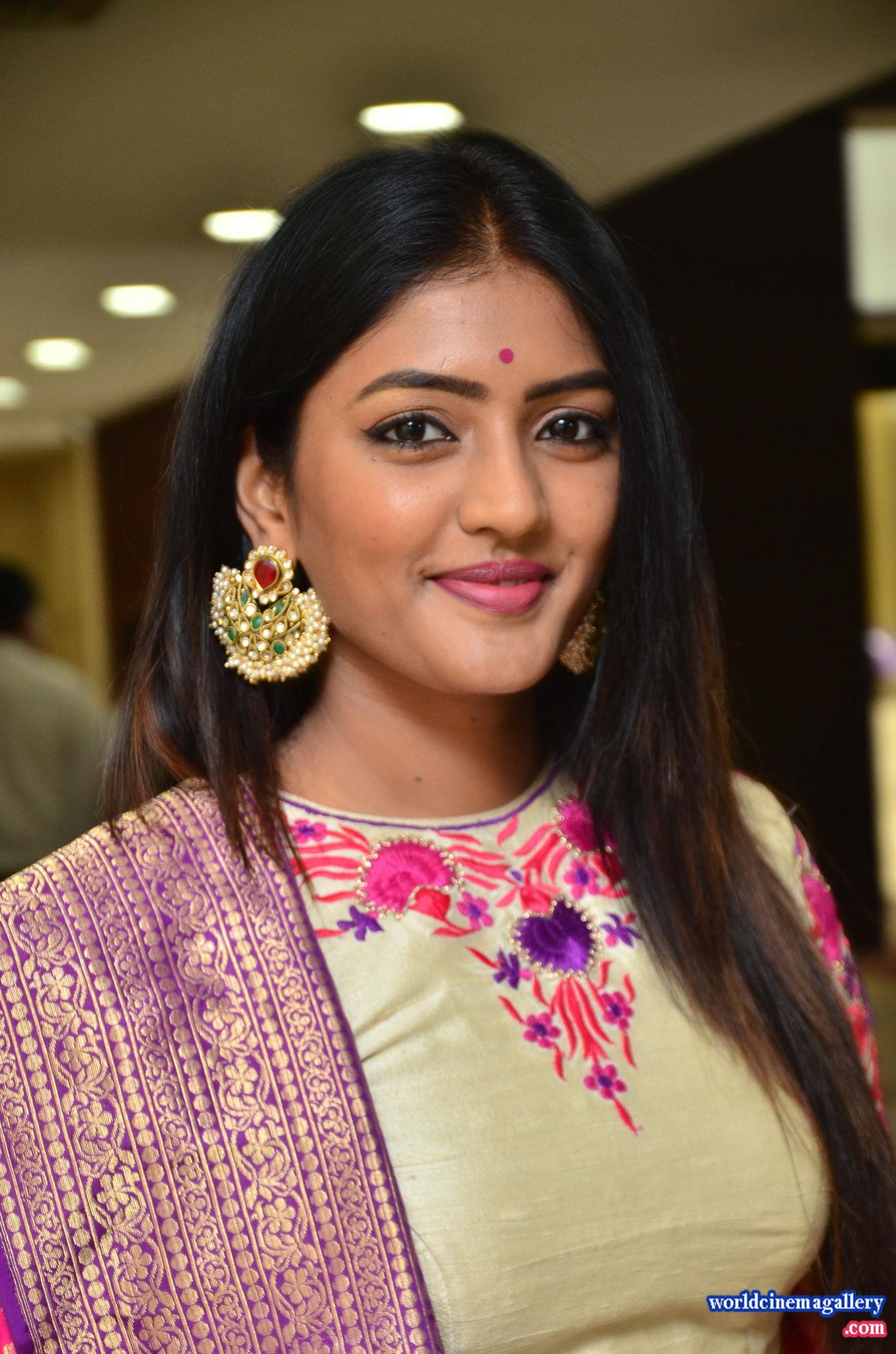 Eesha Rebba latest saree stills