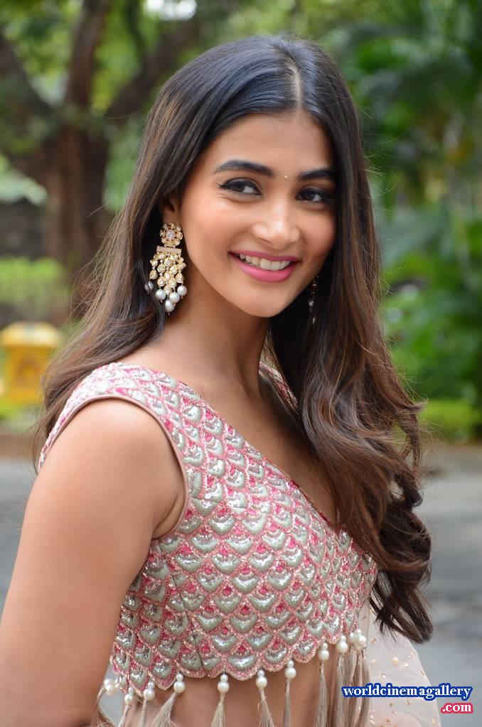 Pooja-Hegde-Stills-At-Sakshyam-Movie-Motion-Poster-Launch