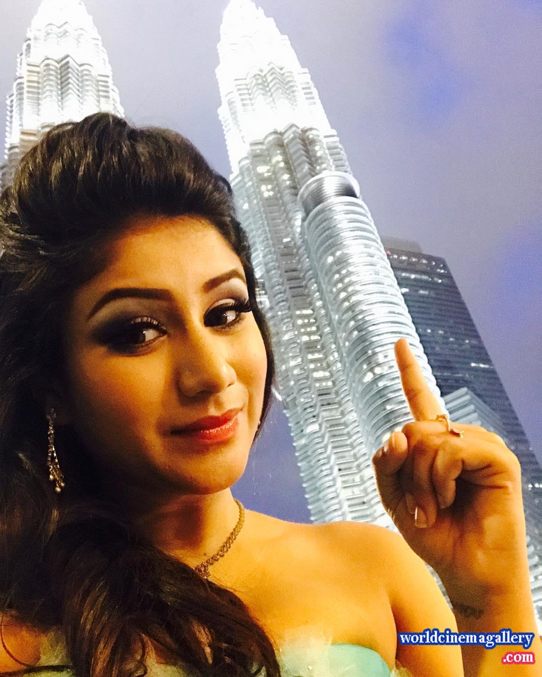 Raja Rani serial actress semba Alya Manasa Stills