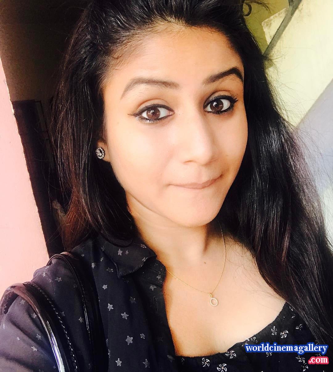 Raja Rani serial actress semba Alya Manasa Stills