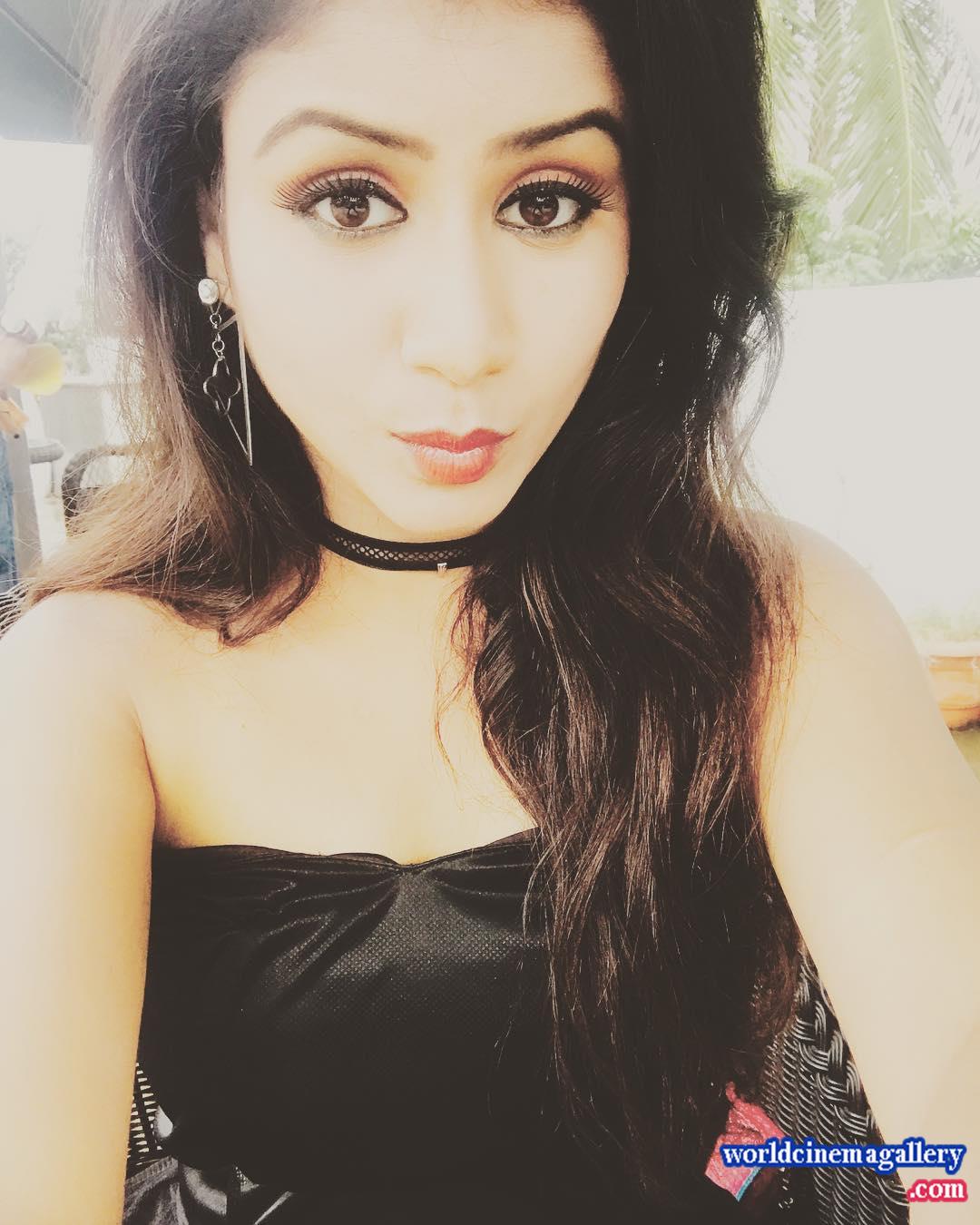 Raja Rani serial actress semba Alya Manasa Stills