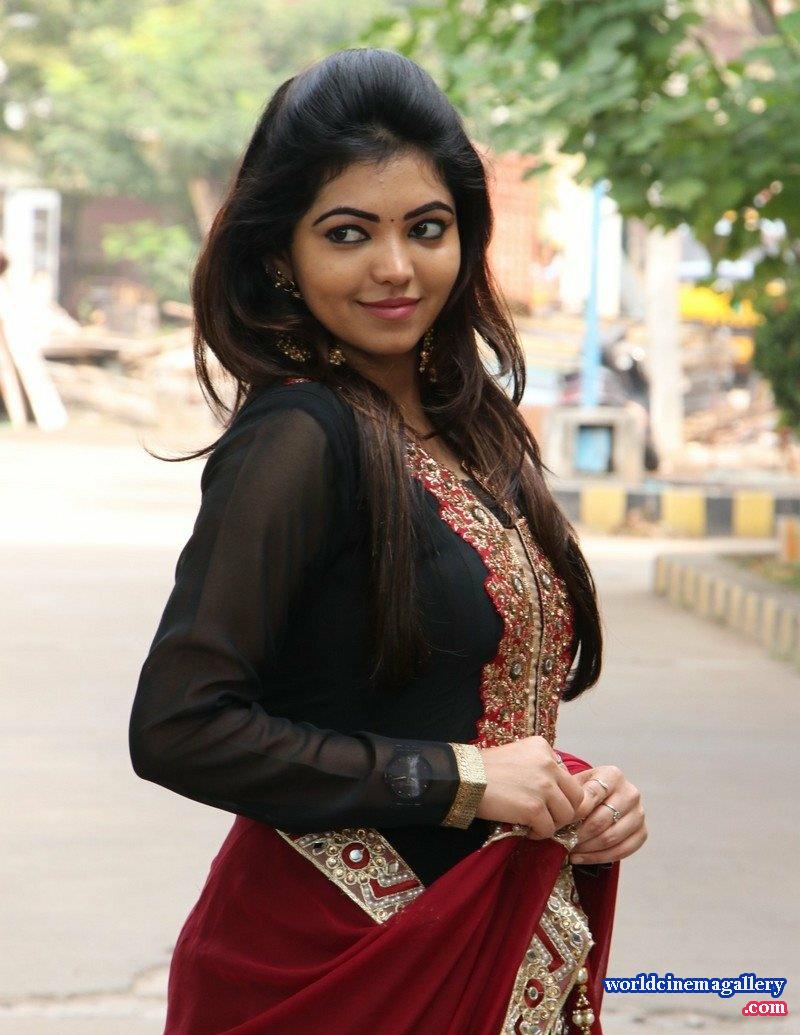 Athulya Ravi Latest Stills