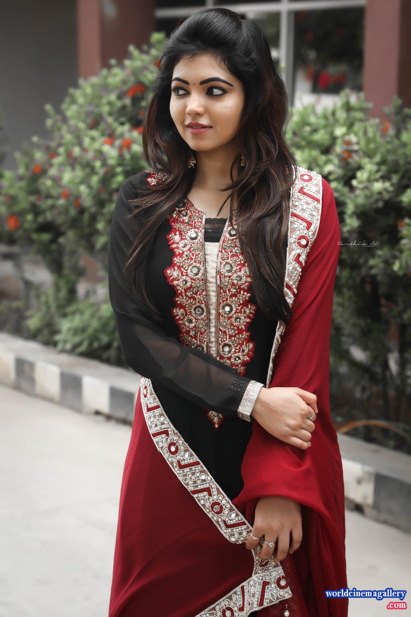 Athulya Ravi Latest Stills