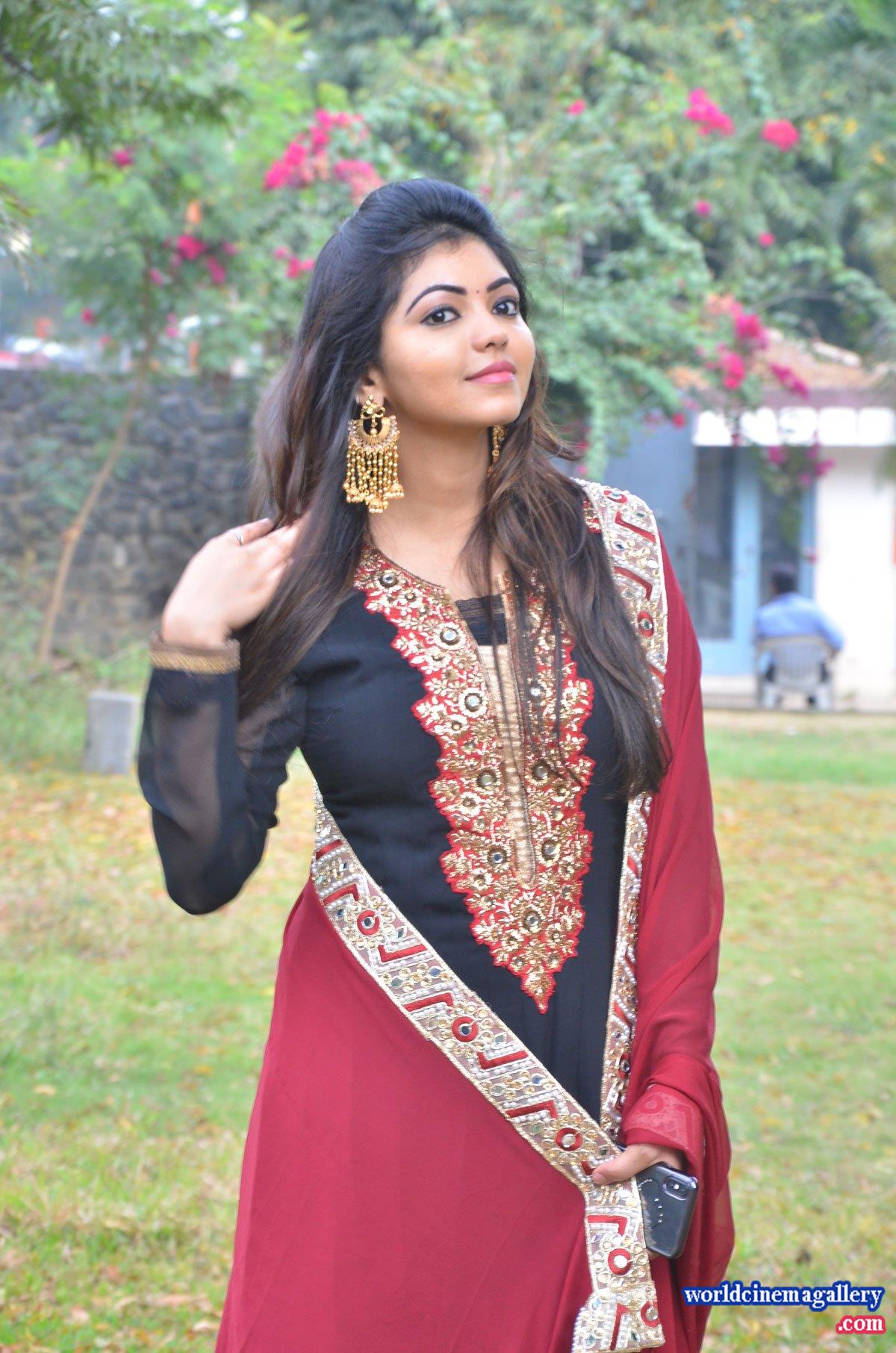 Athulya Ravi Latest Stills