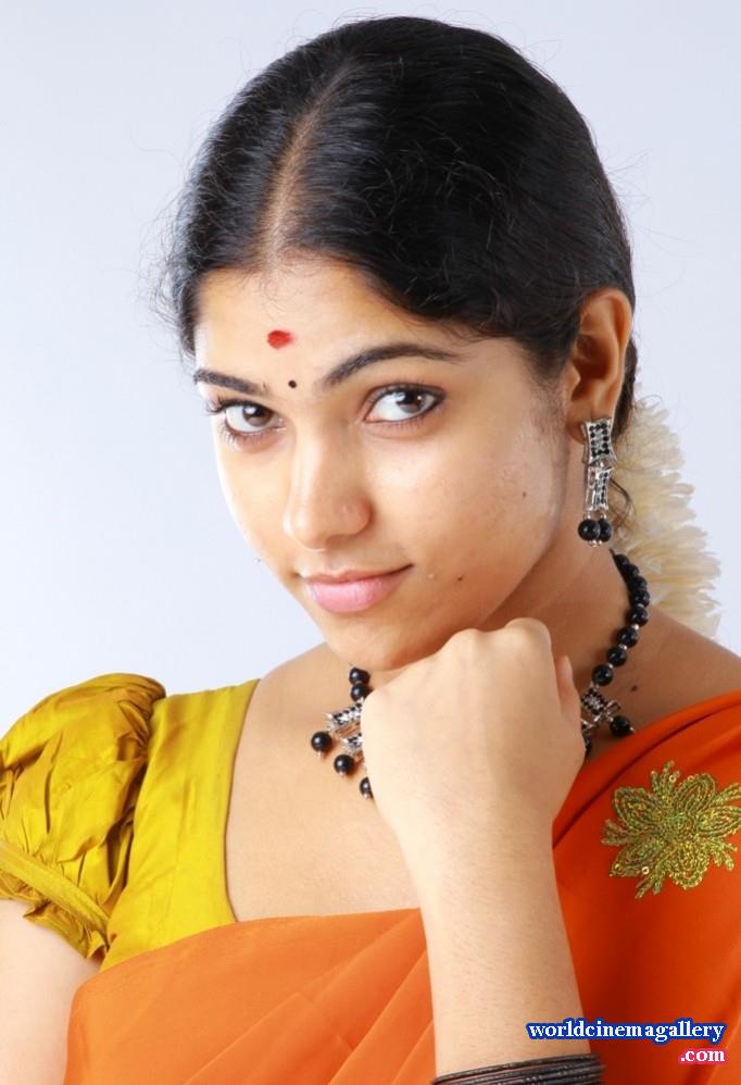 Banu Stills