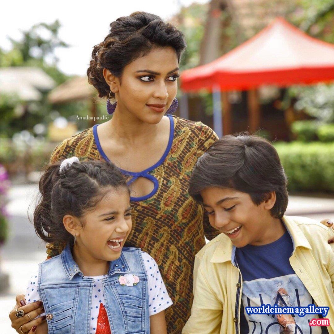 Amala Paul Hot Stills At Bhaskar Oru Rascal Movie