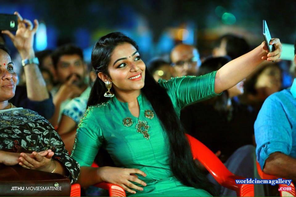 Rajisha Vijayan Kerala Saree Stills