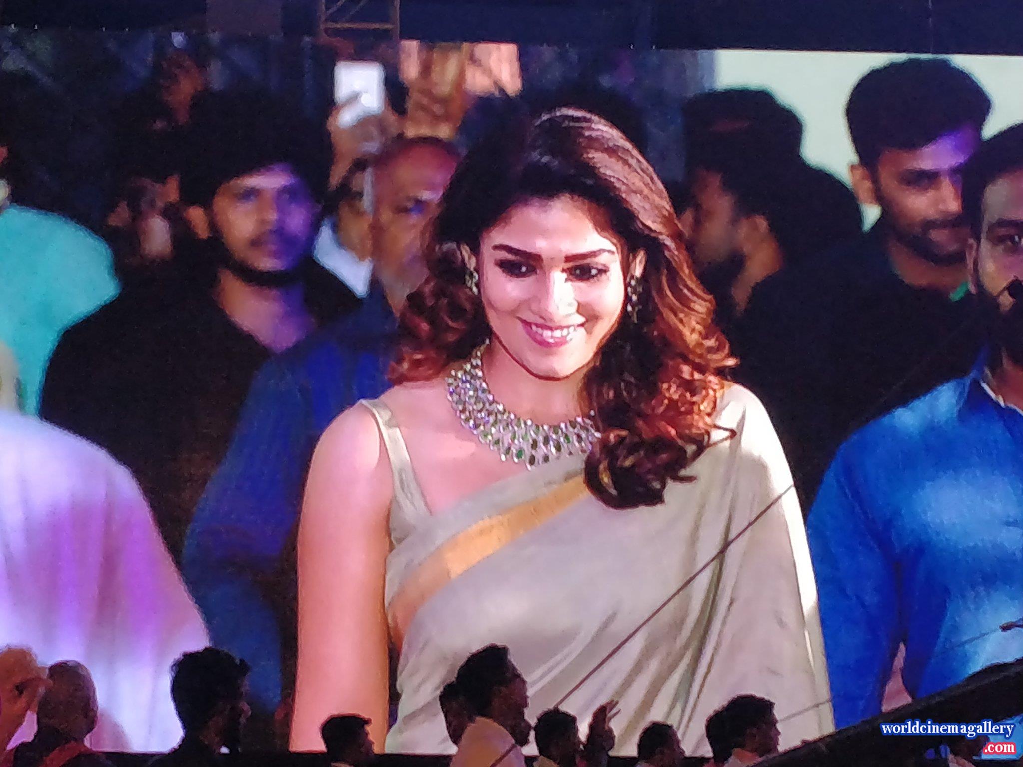 Nayanthara Stills At Vijay Awards 2017