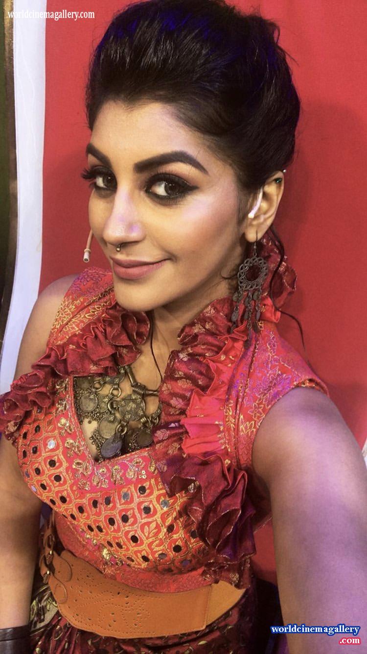 Yashika Aannand Latest Hot Stills