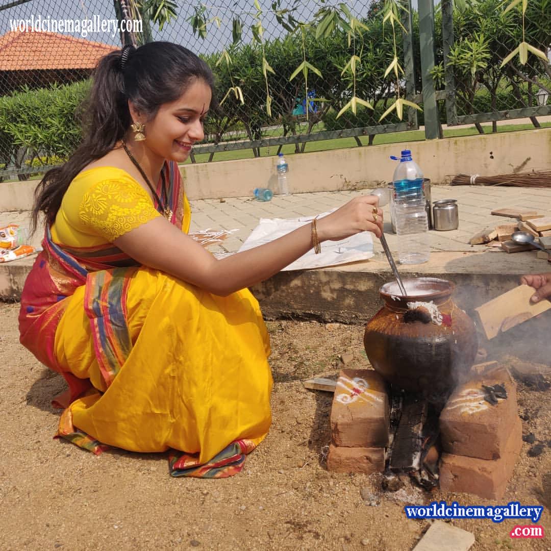 Hari Priya Isai Sun TV Kanmani Serial Actress