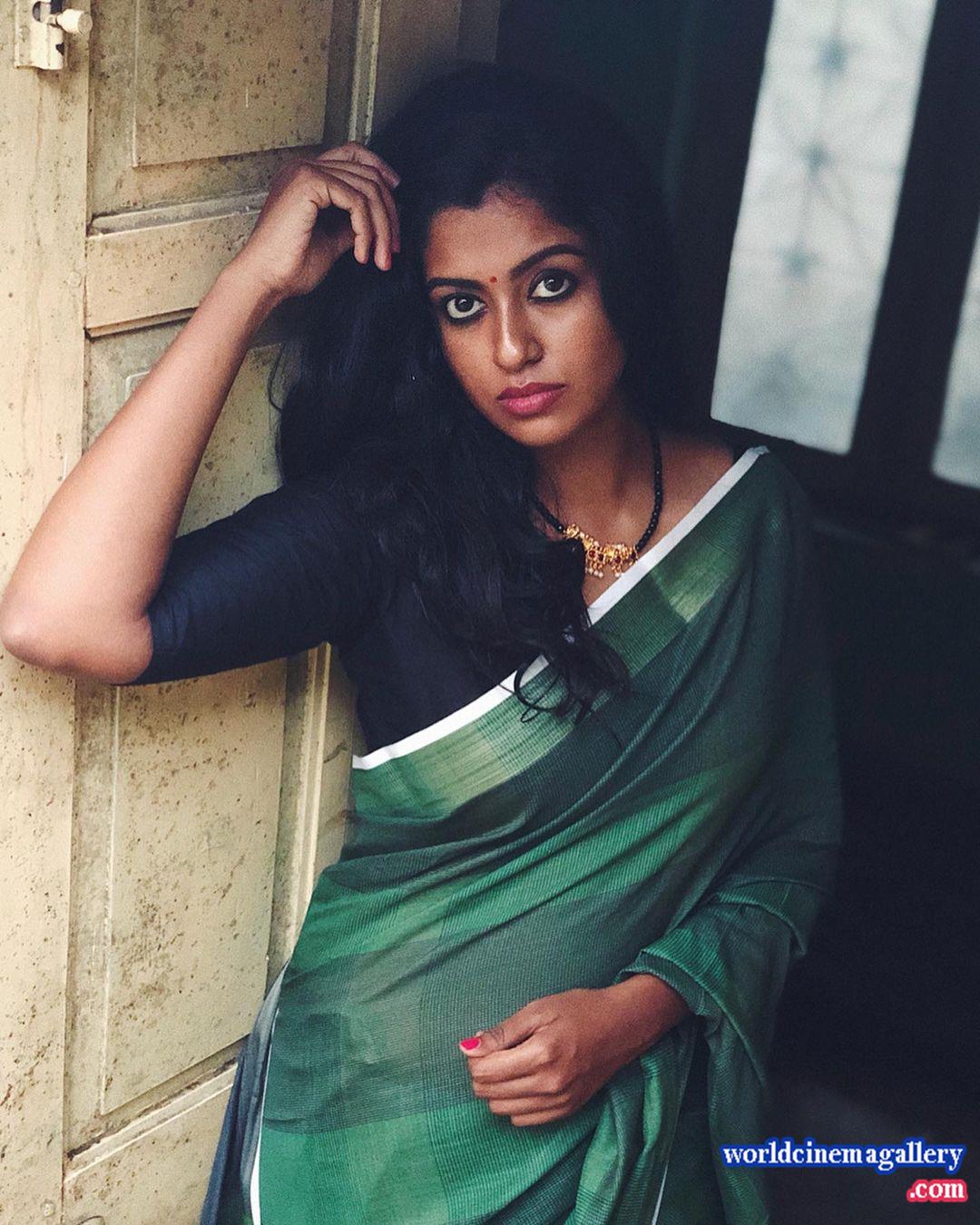 Roshni haripriyan bharathi kannamma Serial Actress