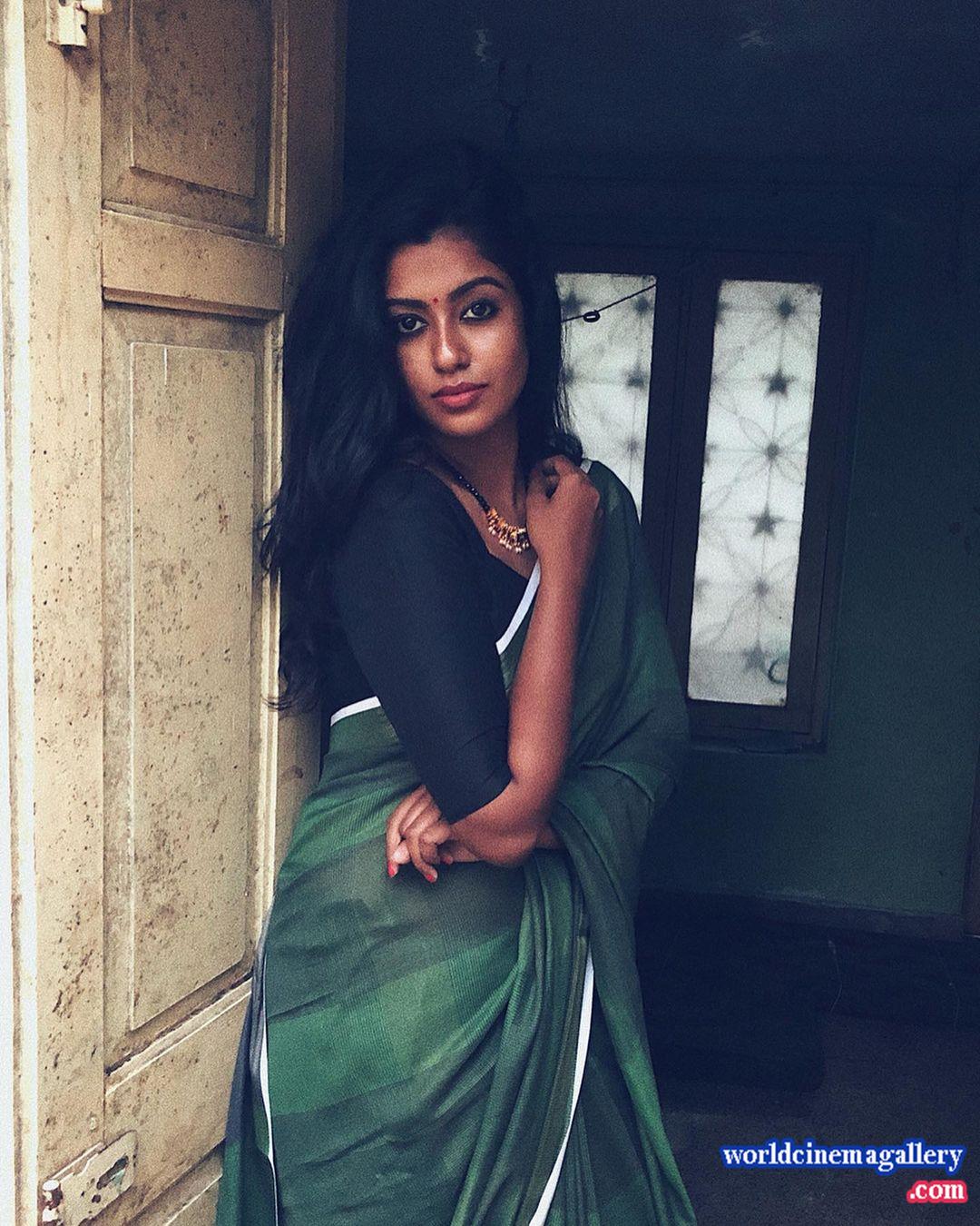 Roshni haripriyan bharathi kannamma Serial Actress